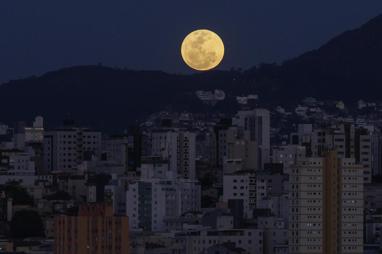 Lua do Veado ilumina o céu do Brasil na quinta (10)